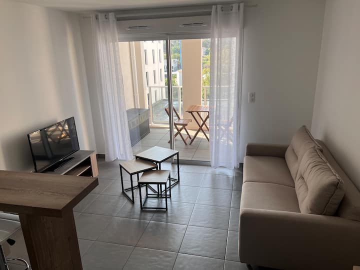 Studio Idéalement Situé – Confort Et Praticité - Ajaccio