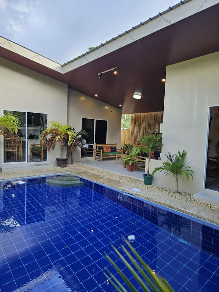Playground Beach House - Panglao