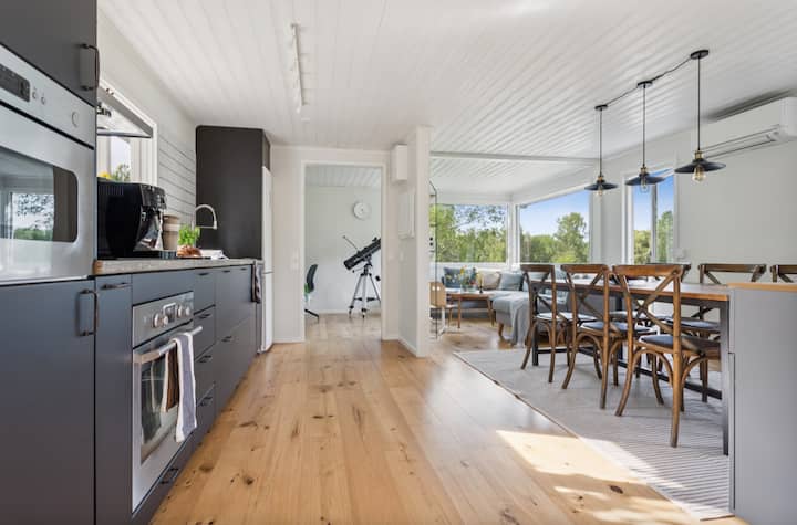 Scandinavian Villa + Guest House & Sauna Tyresö - Tyresö