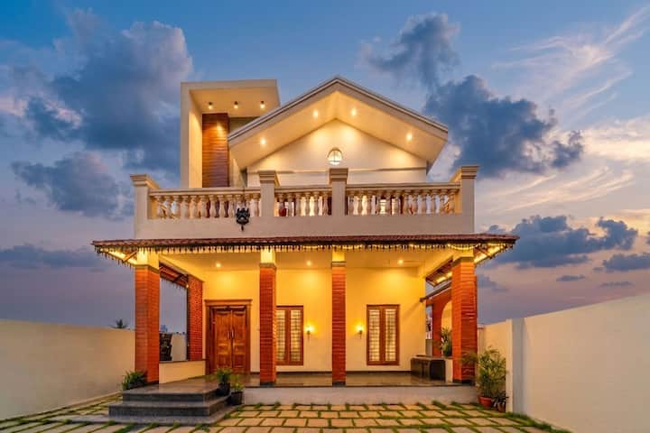 Stayvista At Bean & Brick Villa W/bonfire & Garden - Chikmagalur