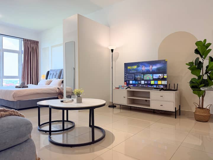 Twin Galaxy Warm Cozy Studio | Near Ksl - Johor Bahru