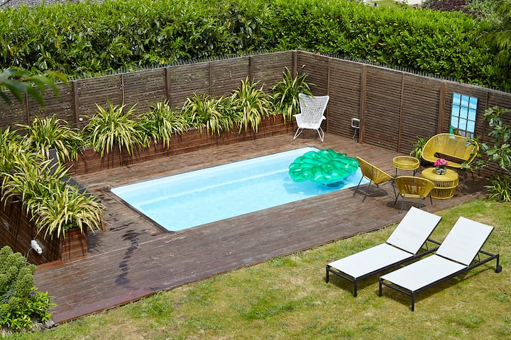 The Garden Apartment, With Heated Outdoor Pool - Dorset