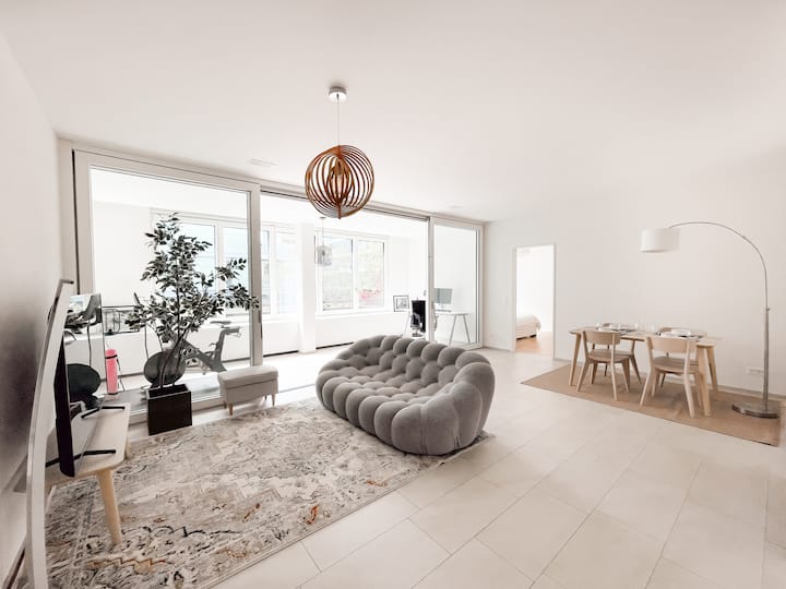 Modern 2 Bed/bath - Home Gym, Office, Parking - Zoug