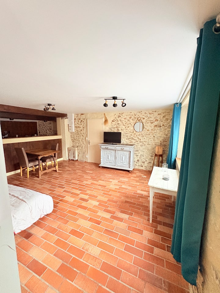 Charmant Gite En Pierre - Coutances