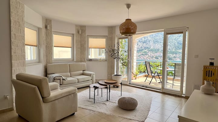 Stunning Sea View, Pool And Private Patio - Kotor