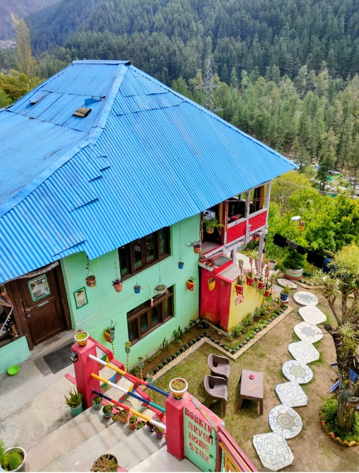 Bobkin's Aryan Homestay Green Room - Kasol