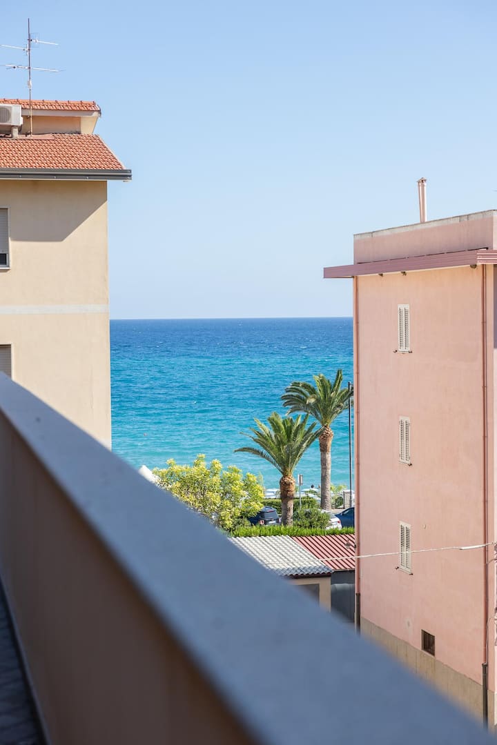Chiaro Di Luna Guest House - Roccella Ionica