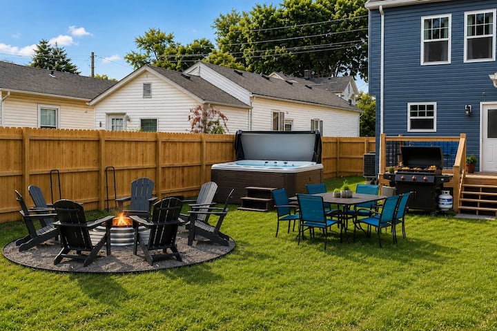 Spacious 6-br Bourbon Trail Retreat | Sleeps 24! - Louisville, KY