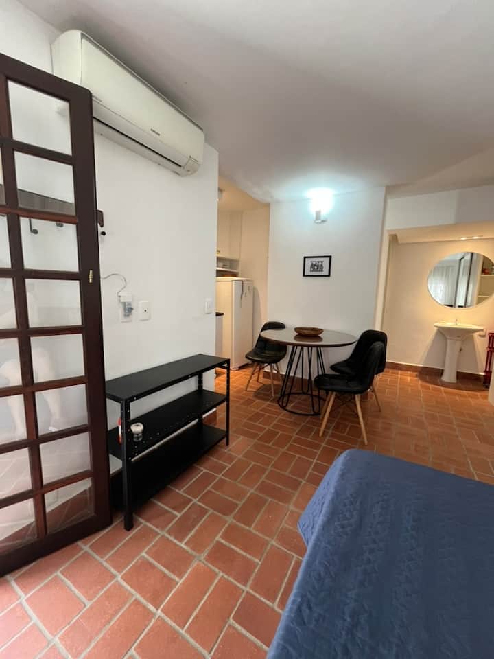 Lindo E Prático Estúdio Na Vila Madalena - São Paulo