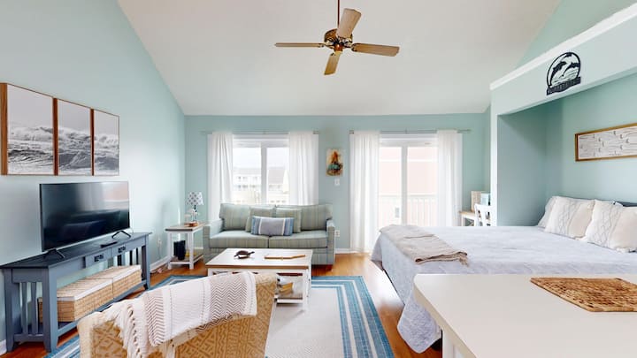 Flippers Pad At Pebble Beach | Pool View·ei Studio - Swansboro, NC