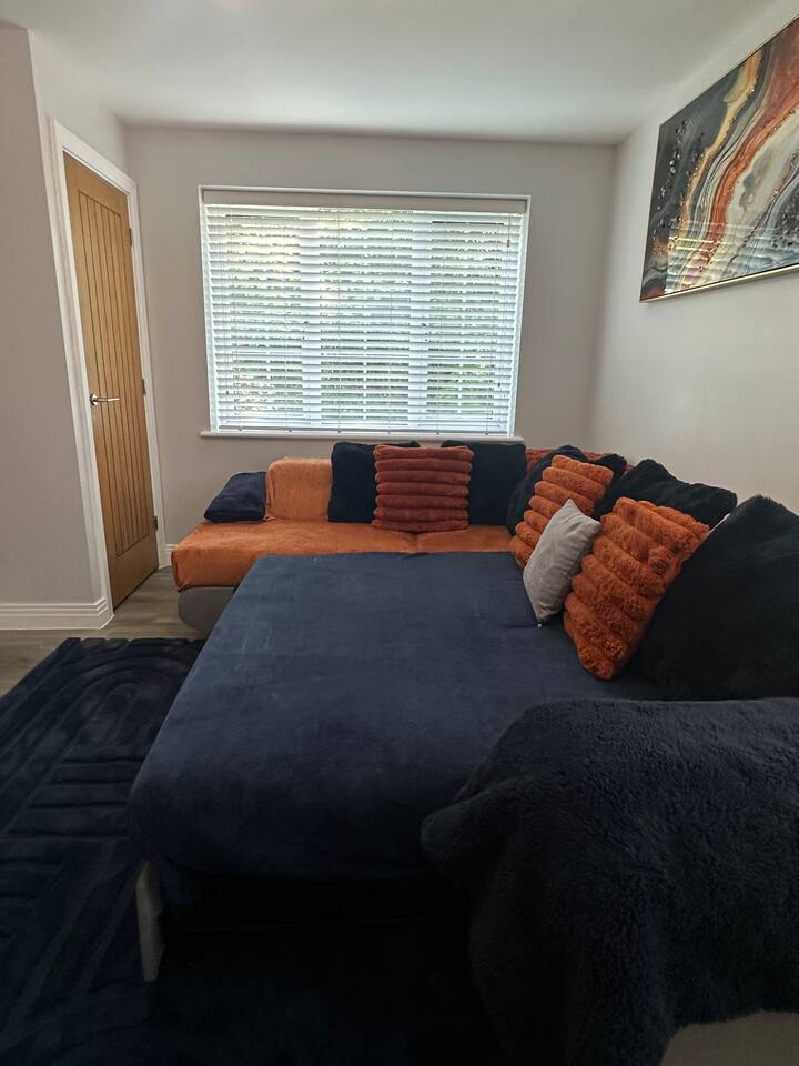 Luxury 1 Bed By Luton Airport & Station - Luton
