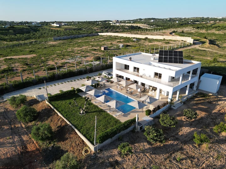 Villa Yasmine
Villa Haut Standing Avec Piscine - Hammamet