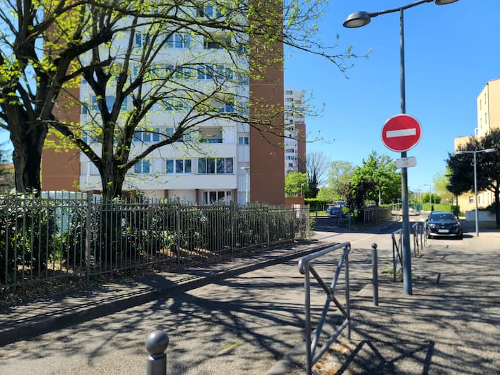 L’oliveraie – Métro A | 5 Chambres | 9 Voyageurs - Lyon