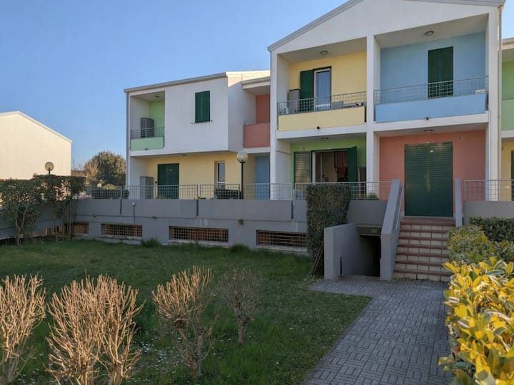 Charmante Villa Sur Deux Niveaux Avec Piscine - Caorle