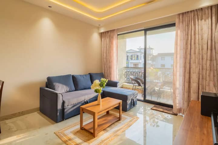 Kamerios Maris | 1-bhk | Jacuzzi |  Rooftop Pool - India