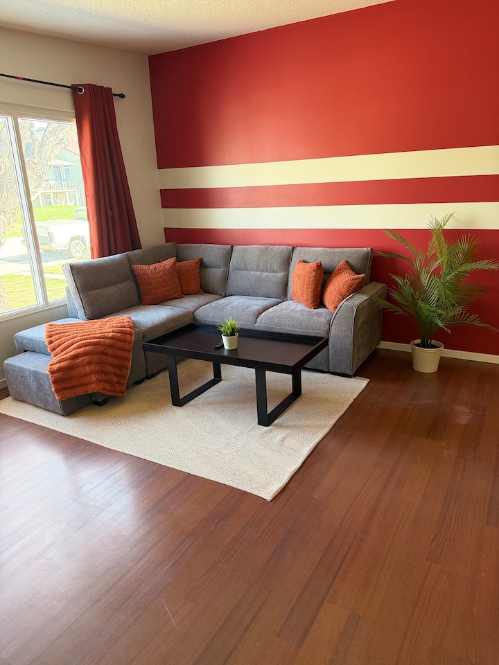 Cozy 2br Near Zoo, Downtown & Max Bell - Calgary