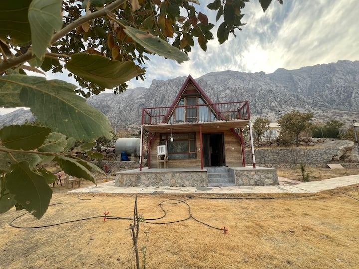 Mountain Retreat | Luxury A-framecabin In Mergapan - Iraq