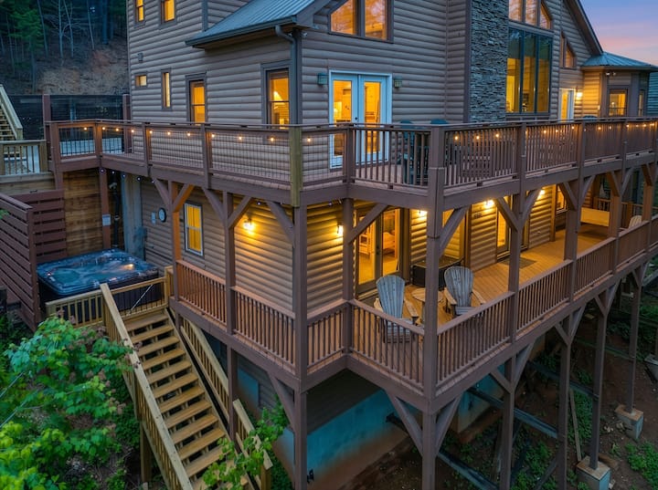 Mountain Retreat Lodge In Helen, Ga - Helen, GA