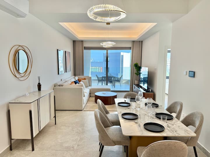 Luxury Living 301b - Stylish Flat With Pool - Limassol
