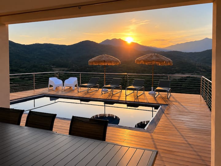 Villa Vue Panoramique S/ Montagne-piscine Chauffée - Cargèse