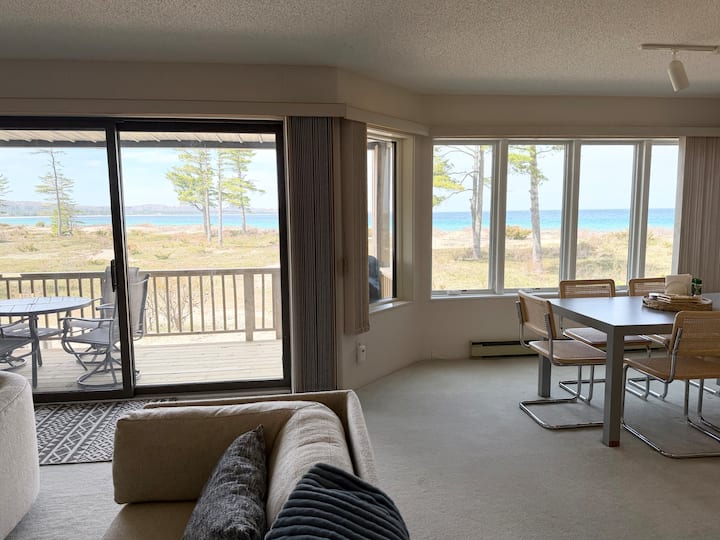 Redbird Retreat - Empire, MI