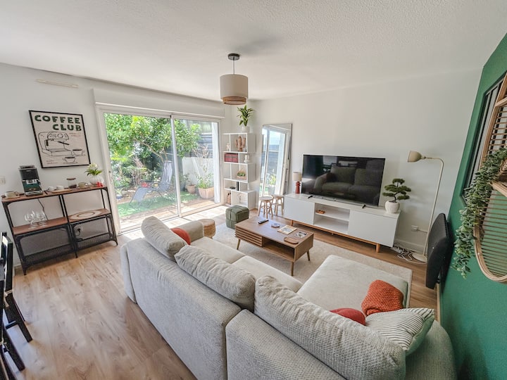T2 Lumineux, Terrasse Sud, Parking, Plage à 8 Min - Ustaritz