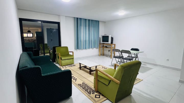 Grande Maison Avec Salle Polyvalente à Louer - Antananarivo
