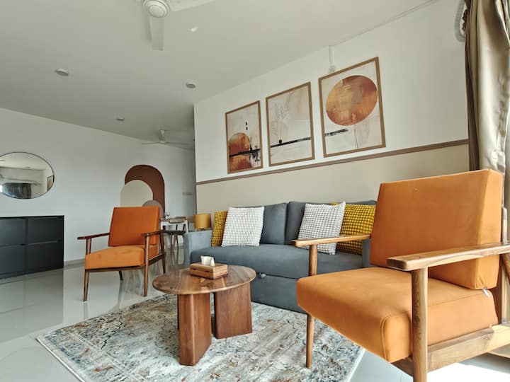 Lite Stays | Stylish 2bhk W/ Cityviews + Workspace - Mumbai