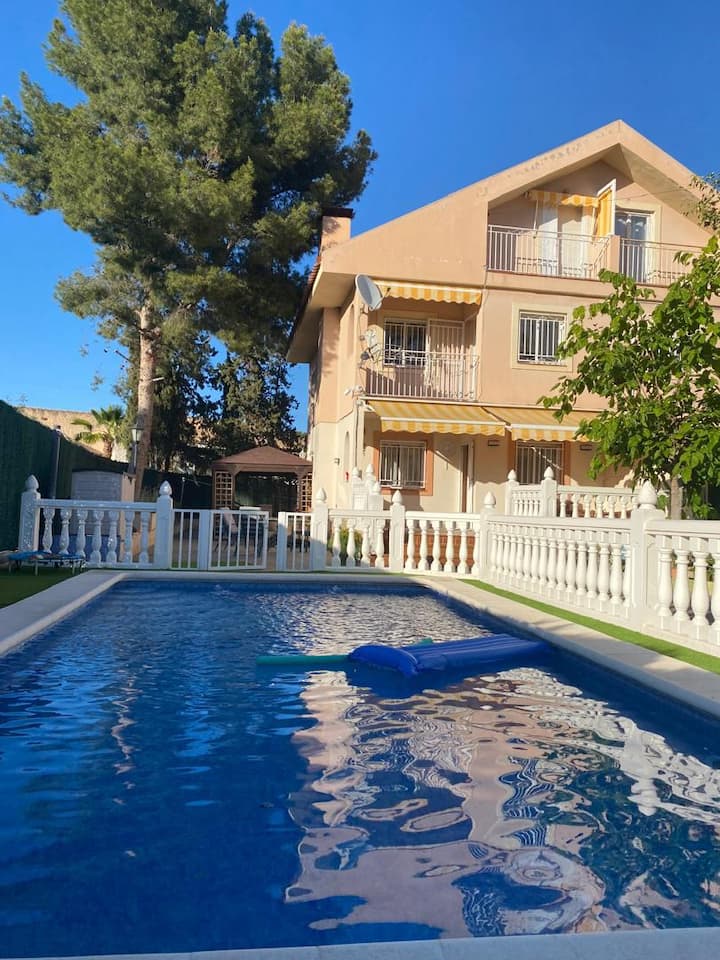 Relajación Total En Una Villa De Lujo. - Alicante