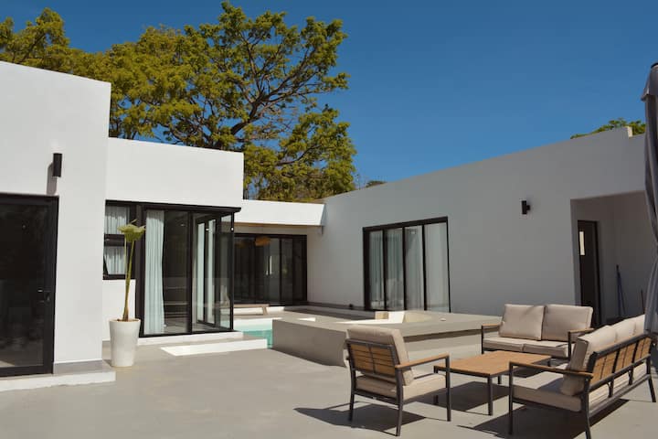 Casa Rio - New Villa With Private Pickleball Court - Nosara