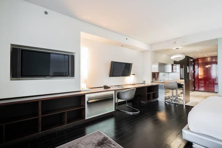 Z20t Palms Place Studio | View | Pool | Gym - Las Vegas, NV