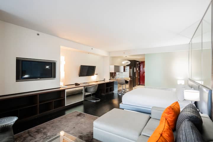 Z20r Palms Place Studio | View | Pool | Gym - Las Vegas