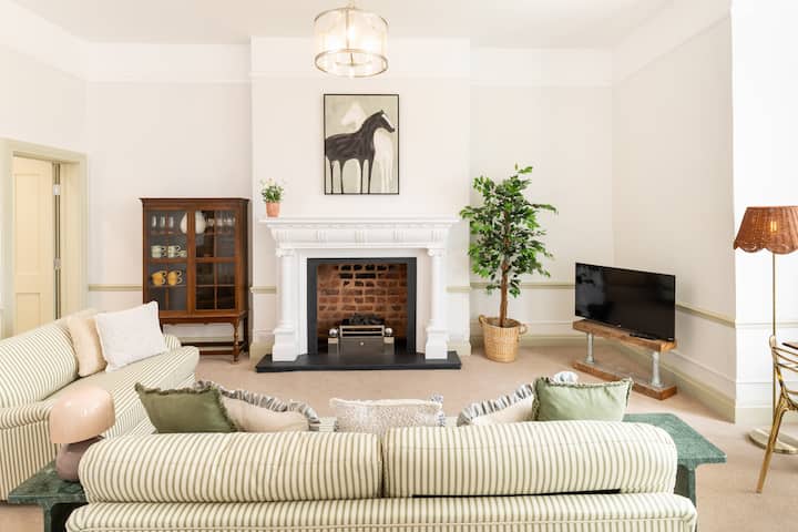 Stunning Sea Views & Designer Living | Sleeps 5 - Budleigh Salterton