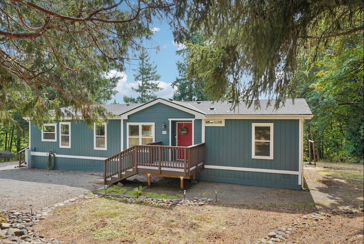 Deer Hill Retreat - Oregon City, OR
