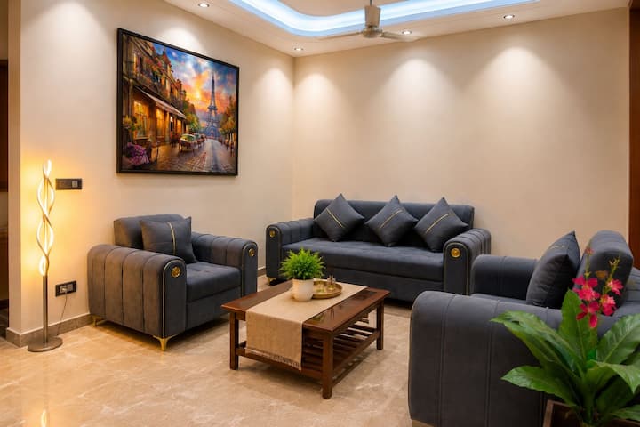 The Luxe Nest| Luxury Stay In South Delhi - New Delhi
