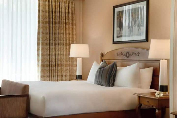 Prime King | Little America | Resort Fun | 2 Units - Cheyenne, WY