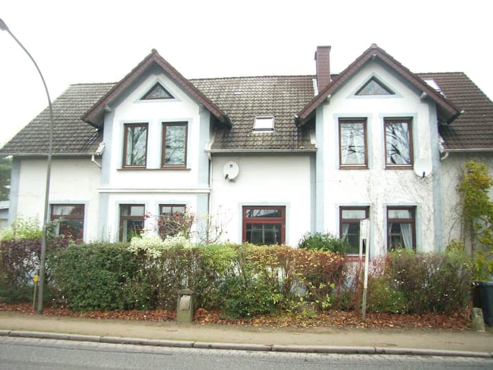 Strandnahe Ferienwohnung An Der Kieler Foerde - Heikendorf