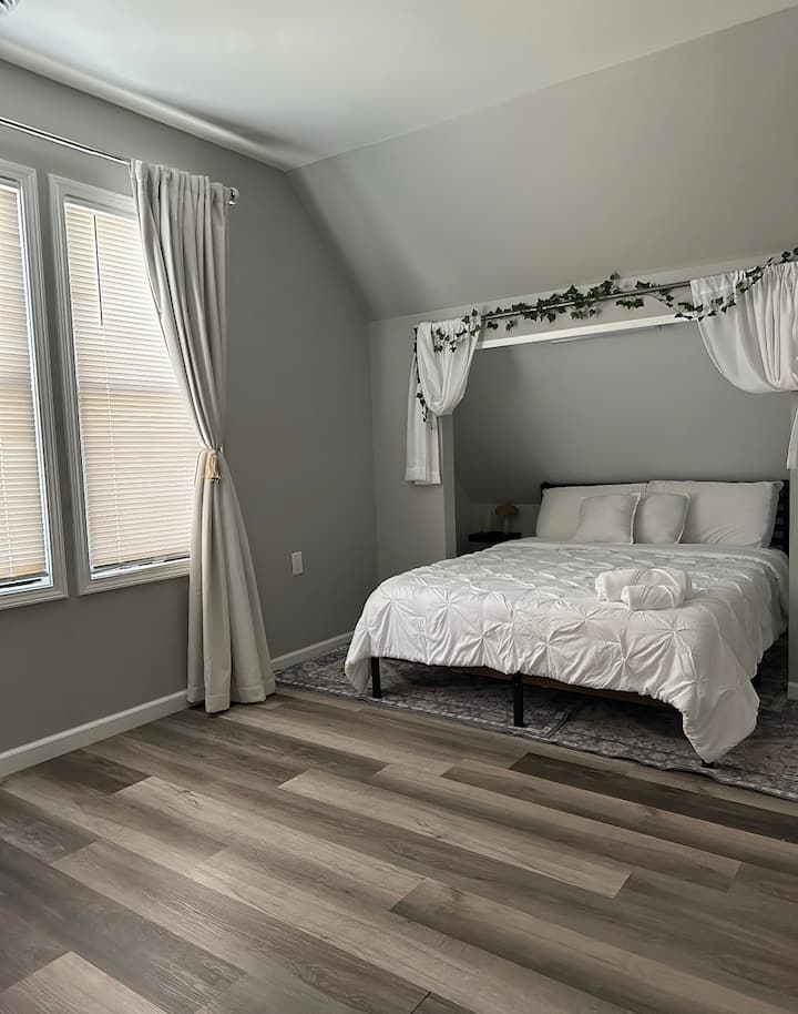 Cozy Up In The Mke! - Milwaukee, WI