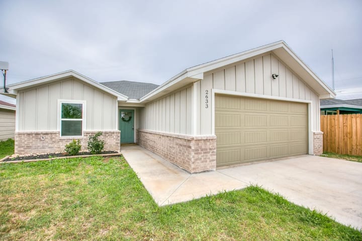 Relax And Revive In This New 3 Bdrm/2ba Home - San Angelo, TX