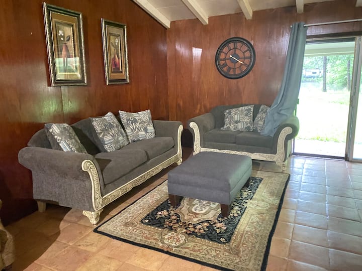 Rustic Lakeside Ranch Retreat | Quiet & Spacious - Humble, TX