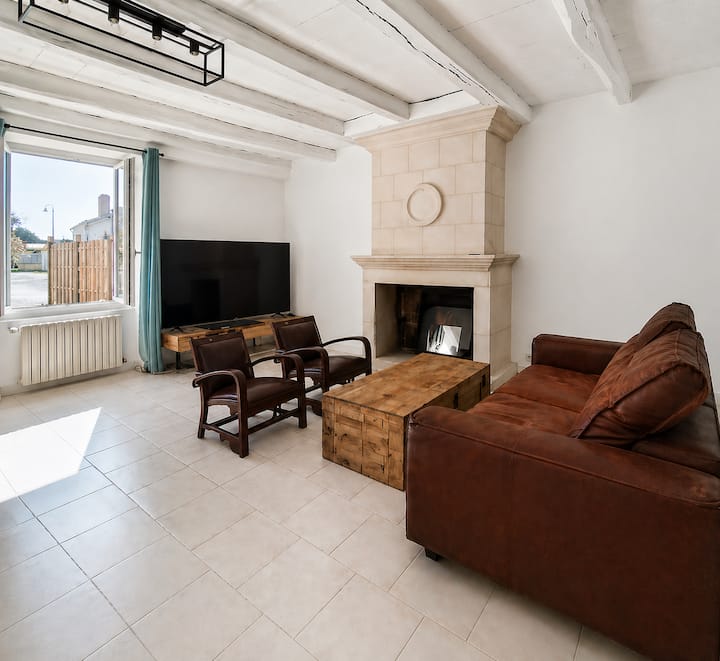 Maison à La Campagne Avec Du Charme. - Surgères