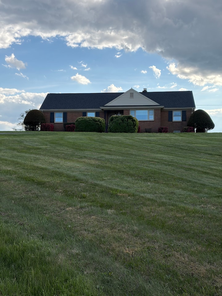 Hill House - Purcellville, VA