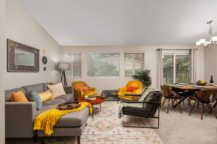Tualatin Getaway At Makah Meadows | Game Garage, - Wilsonville, OR