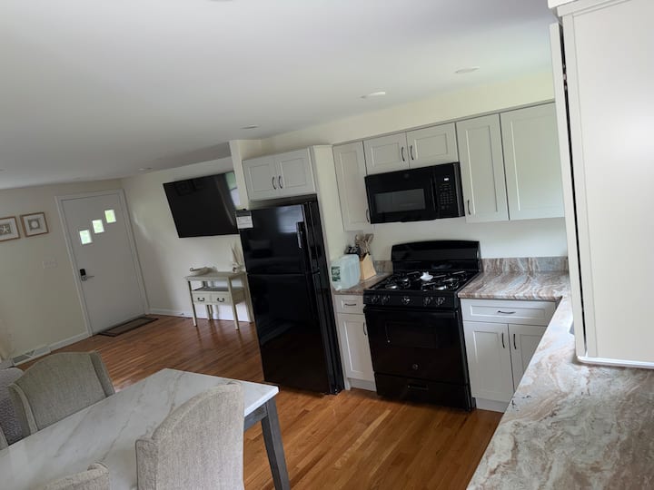 Hidden Gem 3 Bedroom House In Teaticket - Falmouth - Falmouth, MA