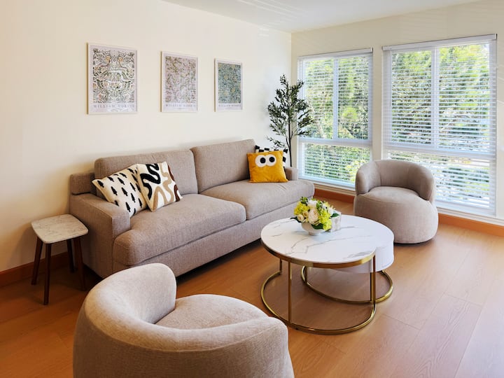 Modern San Bruno Home | Near Sfo, Youtube & Coast - San Bruno, CA