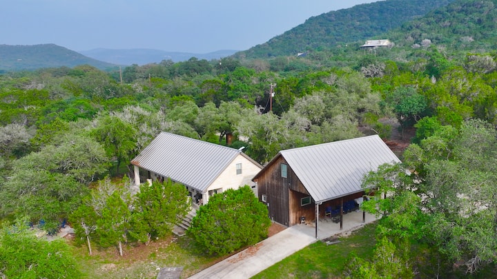 Garner Hillside Retreat - Concan, TX