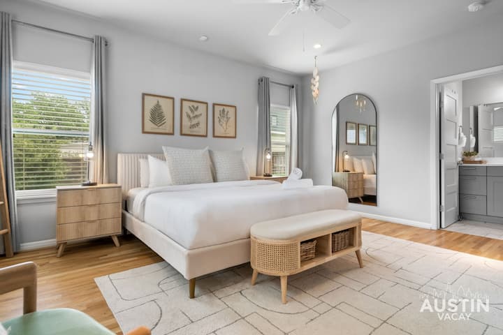 E Austin Boho Escape Near 6th, Mueller & Downtown! - North Loop - Austin
