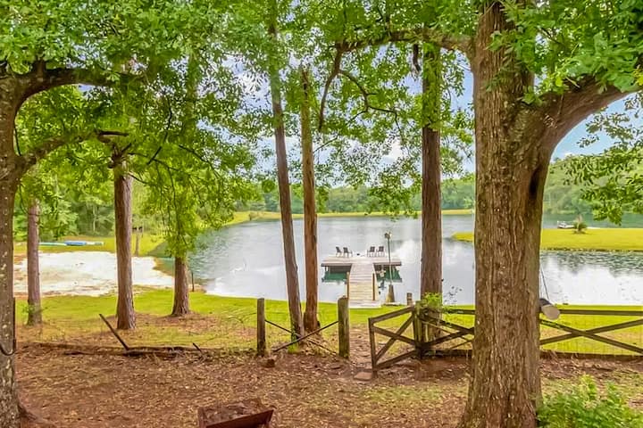 30-acre Oasis W/ Private Pond Near Big Creek Lake - Big Creek Lake, AL