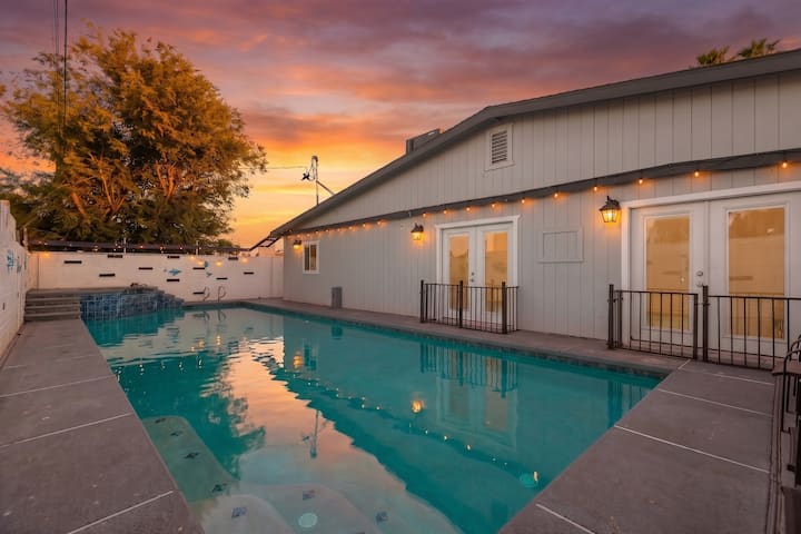 Location! • Pool • Game R. • King Beds • 22 Guests - Nevada