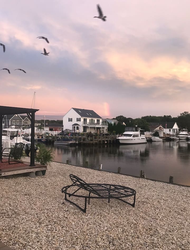 Boater's Paradise Retreat In Lanoka Harbor - Barnegat Light, NJ